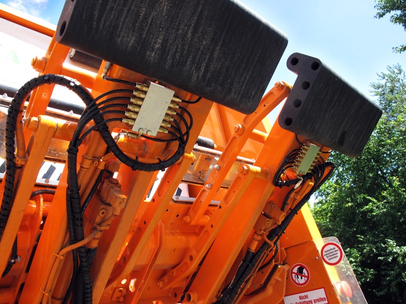 Optimizing vehicle and machine operation for recycling specialist | SKF ...