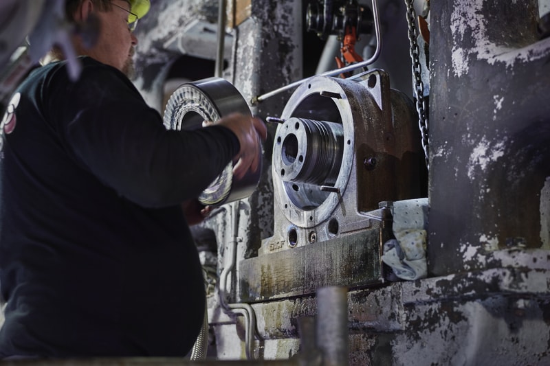 Install and set up | SKF