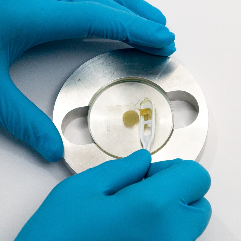 Grease Analysis Kit - Test grease directly in the field | SKF