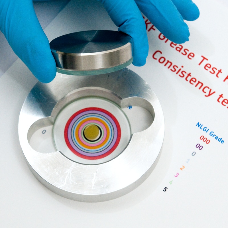 Grease Analysis Kit - Test grease directly in the field | SKF