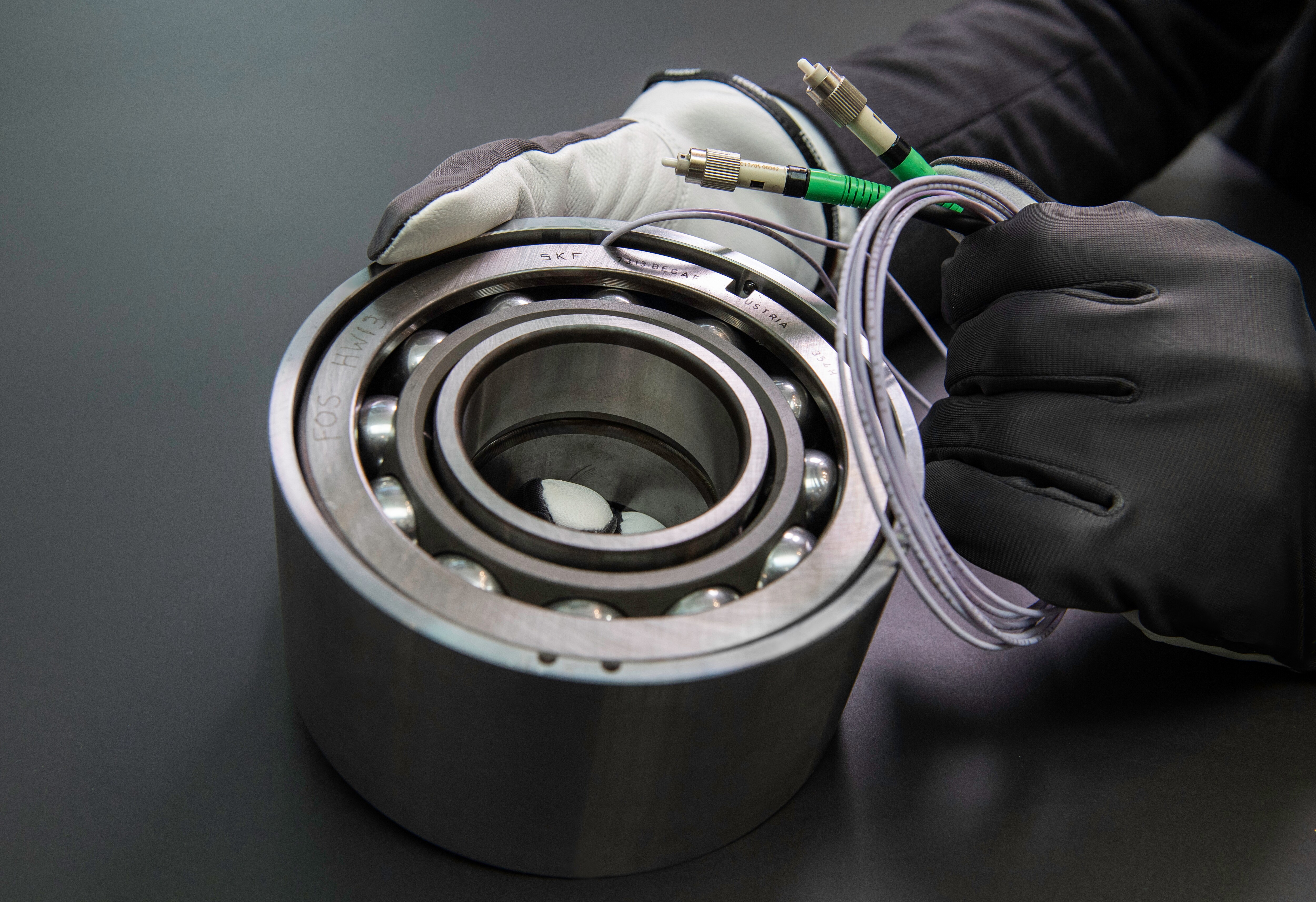 SKF