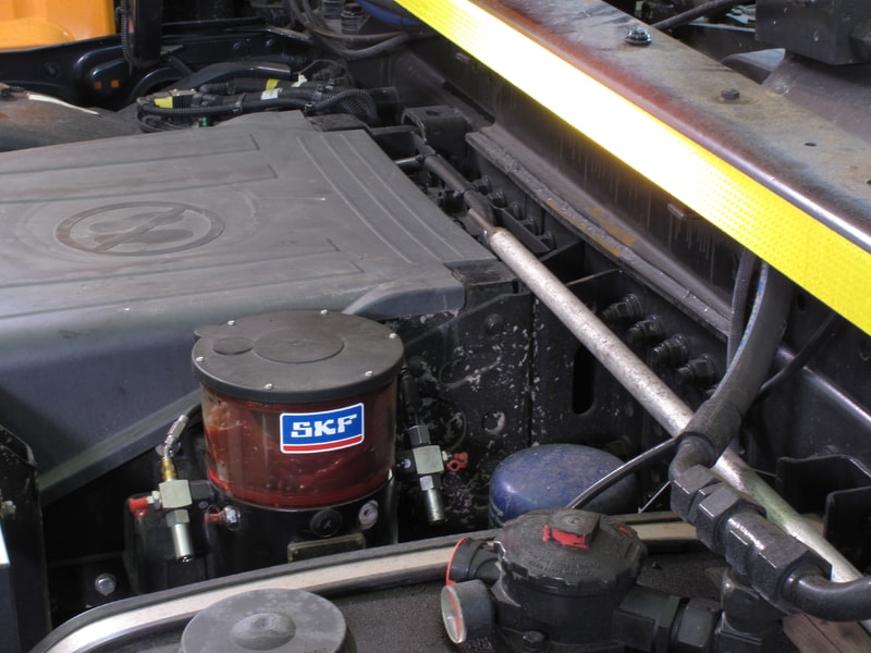 Optimizing vehicle and machine operation for recycling specialist | SKF ...