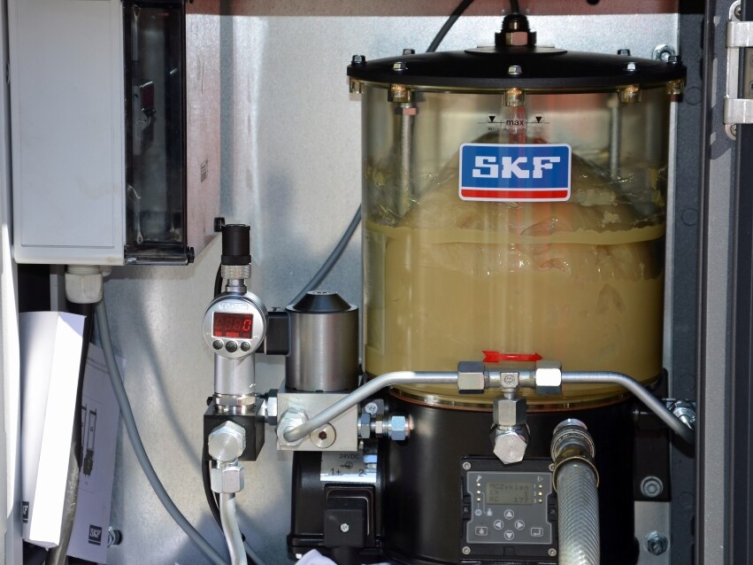 SKF