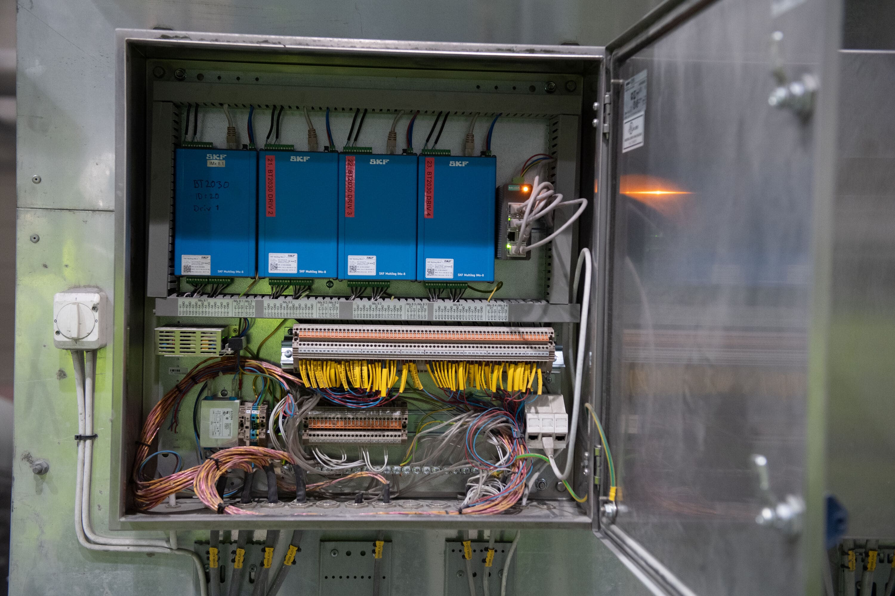 Condition monitoring in the metal industry | SKF