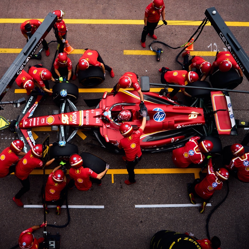 Compétition avec la Scuderia Ferrari | SKF