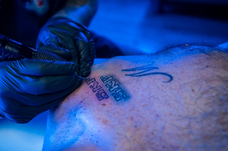 The first 100 tattoo updates are on us! | SKF