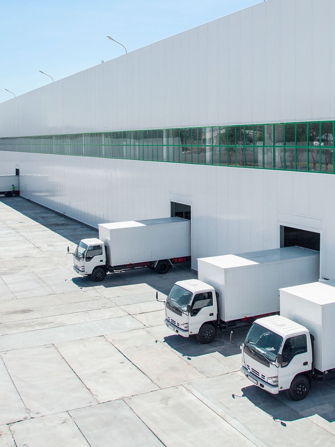 Trucks, trailers and buses | SKF
